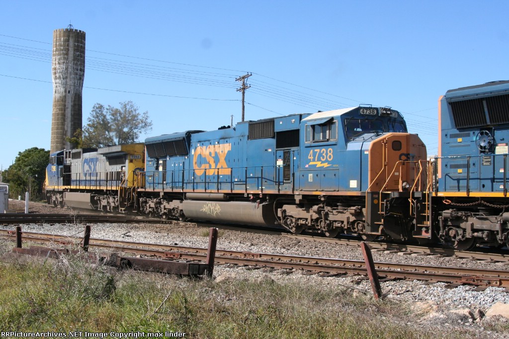CSX 4738